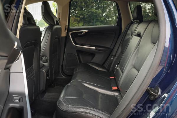 Volvo XC60 2012 Tukums vietnē Zils Volvo XC60 2012 Tukums, ar dzinēja tilpumu 2.00 L un nobraukumu 299 tūkst. km par 8990 €, foto 8 vietnē AUTOMOTO.COM.LV