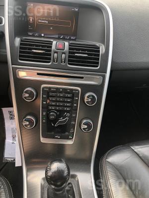 Zils Volvo XC60 2012 Rīga, ar dzinēja tilpumu 2.40 L un nobraukumu 299 tūkst. km par 9600 €, foto 3 vietnē AUTOMOTO.COM.LV