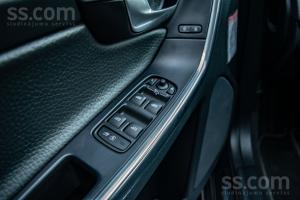 Zils Volvo XC60 2013 Rīga, ar dzinēja tilpumu 2.00 L un nobraukumu 250 tūkst. km par 12990 €, foto 17 vietnē AUTOMOTO.COM.LV