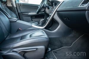 Zils Volvo XC60 2013 Rīga, ar dzinēja tilpumu 2.00 L un nobraukumu 250 tūkst. km par 12990 €, foto 30 vietnē AUTOMOTO.COM.LV