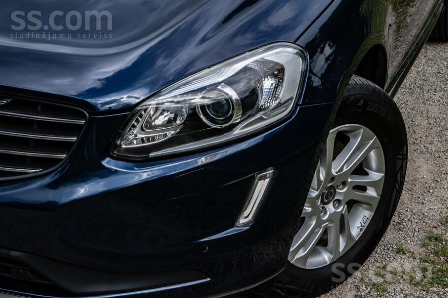 Zils Volvo XC60 2013 Tukums, ar dzinēja tilpumu 2.00 L un nobraukumu 250 tūkst. km par 11780 €, foto 9 vietnē AUTOMOTO.COM.LV