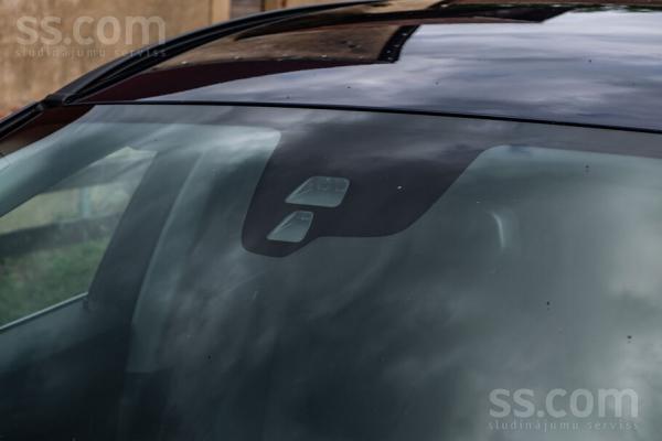Blue Volvo XC60 2013 in Tukums, with an engine capacity of 2.00 L and mileage of 250 thousand km for 11780 €, photo 9 on AUTOMOTO.COM.LV