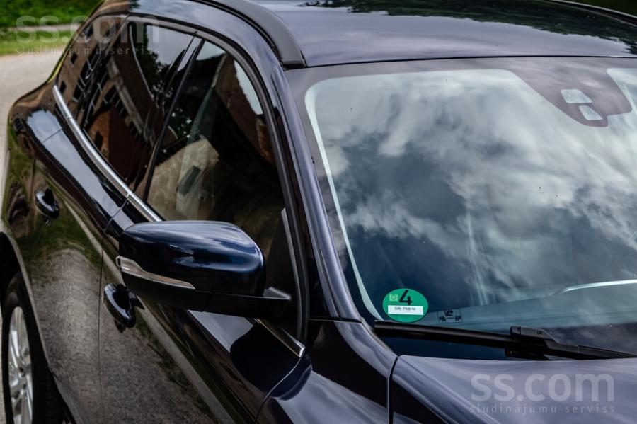 Zils Volvo XC60 2013 Tukums, ar dzinēja tilpumu 2.00 L un nobraukumu 250 tūkst. km par 11780 €, foto 12 vietnē AUTOMOTO.COM.LV
