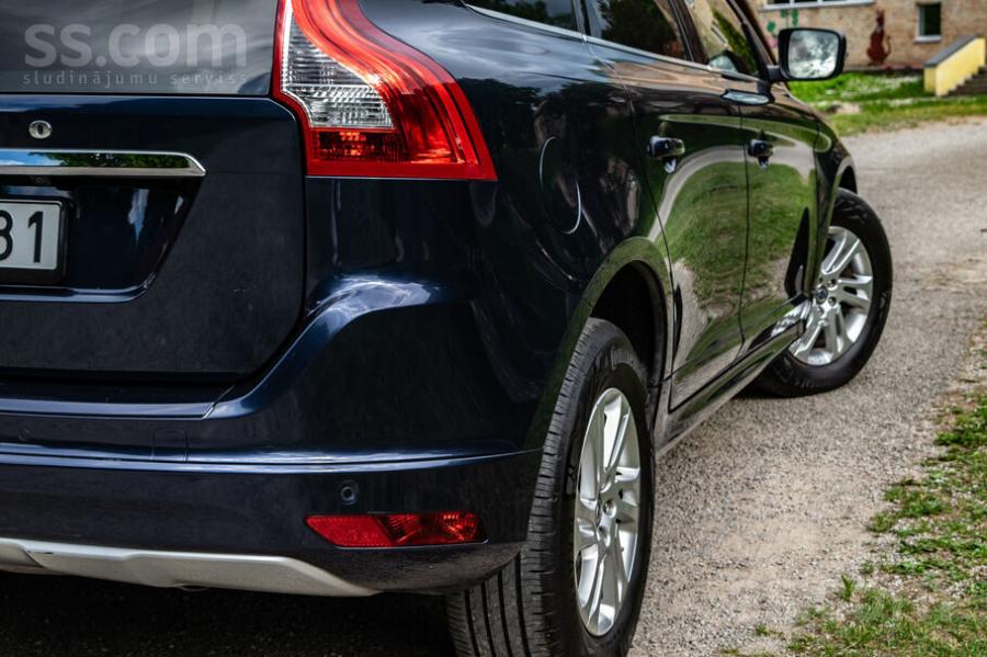 Zils Volvo XC60 2013 Tukums, ar dzinēja tilpumu 2.00 L un nobraukumu 250 tūkst. km par 11780 €, foto 19 vietnē AUTOMOTO.COM.LV