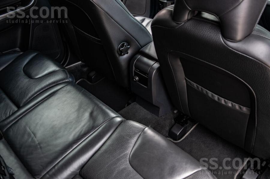 Zils Volvo XC60 2013 Tukums, ar dzinēja tilpumu 2.00 L un nobraukumu 250 tūkst. km par 11780 €, foto 30 vietnē AUTOMOTO.COM.LV