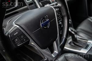 Zils Volvo XC60 2013 Tukums, ar dzinēja tilpumu 2.00 L un nobraukumu 250 tūkst. km par 11780 €, foto 32 vietnē AUTOMOTO.COM.LV