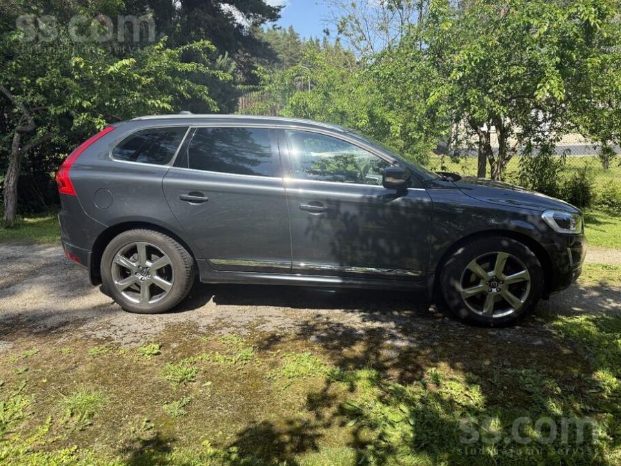 Zils Volvo XC60 2013 Rīga, ar dzinēja tilpumu 2.00 L un nobraukumu 280 tūkst. km par 13800 €, foto 5 vietnē AUTOMOTO.COM.LV