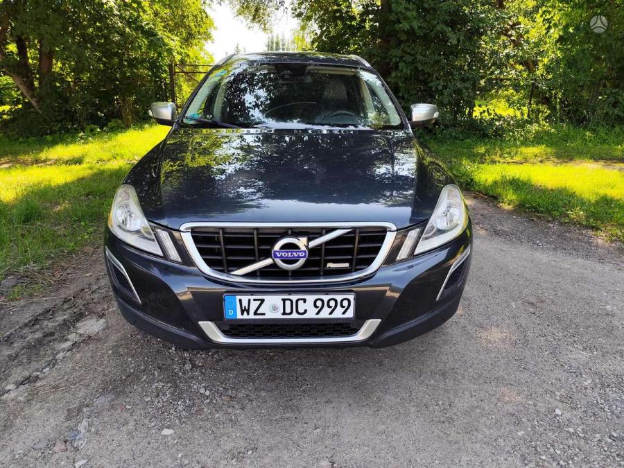 Blue Volvo XC60 2013 in Raseiniai, with an engine capacity of 2.40 L and mileage of 308 thousand km for 8200 €, photo 1 on AUTOMOTO.COM.LV