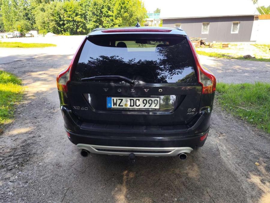 Blue Volvo XC60 2013 in Raseiniai, with an engine capacity of 2.40 L and mileage of 308 thousand km for 8200 €, photo 7 on AUTOMOTO.COM.LV