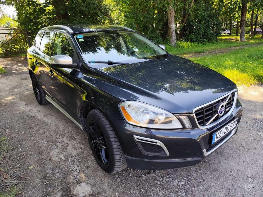 Blue Volvo XC60 2013 in Raseiniai, with an engine capacity of 2.40 L and mileage of 308 thousand km for 8200 €, photo 9 on AUTOMOTO.COM.LV