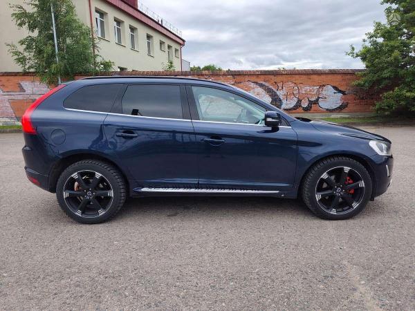 Zils Volvo XC60 2013 Šauļi, ar dzinēja tilpumu 2.40 L un nobraukumu 256 tūkst. km par 10500 €, foto 7 vietnē AUTOMOTO.COM.LV