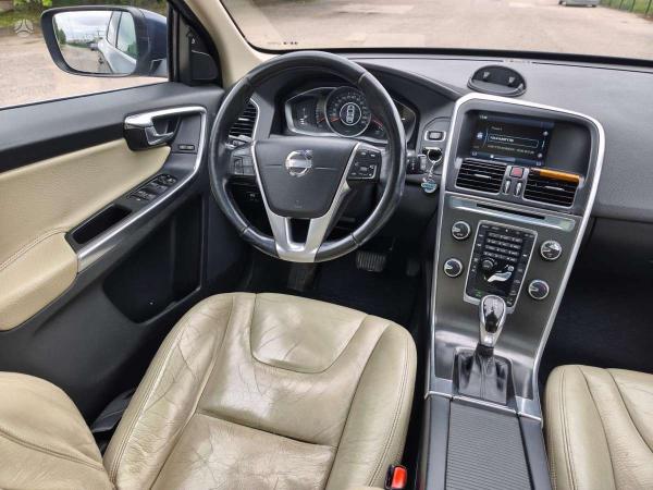 Zils Volvo XC60 2013 Šauļi, ar dzinēja tilpumu 2.40 L un nobraukumu 256 tūkst. km par 10500 €, foto 10 vietnē AUTOMOTO.COM.LV