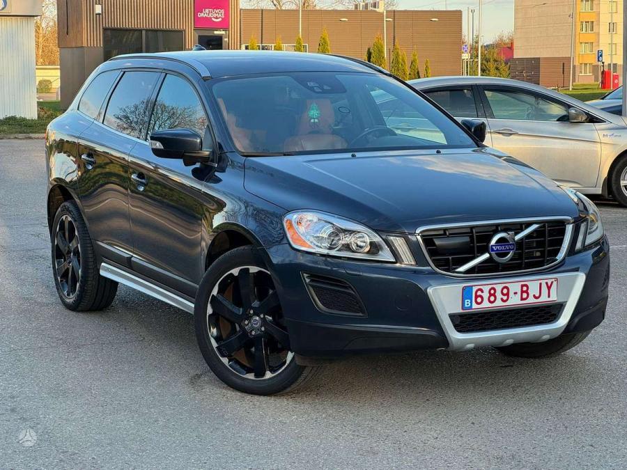 Blue Volvo XC60 2013 in Jonava, with an engine capacity of 2.40 L and mileage of 290 thousand km for 10899 €, photo 3 on AUTOMOTO.COM.LV