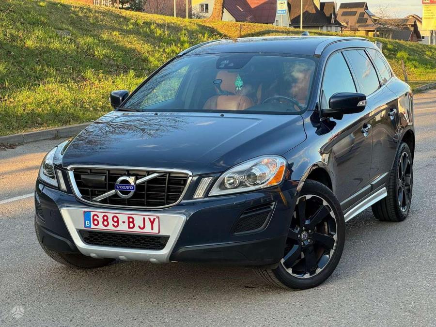 Blue Volvo XC60 2013 in Jonava, with an engine capacity of 2.40 L and mileage of 290 thousand km for 10899 €, photo 11 on AUTOMOTO.COM.LV