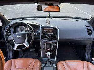Blue Volvo XC60 2013 in Jonava, with an engine capacity of 2.40 L and mileage of 290 thousand km for 10899 €, photo 15 on AUTOMOTO.COM.LV