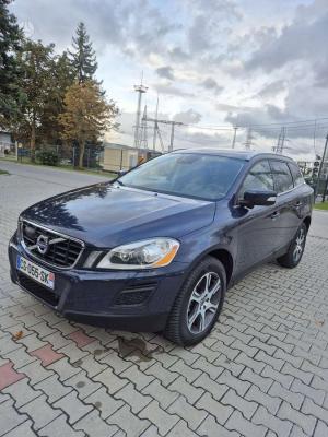 Zils Volvo XC60 2013 Šauļi, ar dzinēja tilpumu 2.40 L un nobraukumu 307 tūkst. km par 7800 €, foto 1 vietnē AUTOMOTO.COM.LV