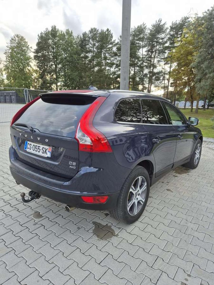 Zils Volvo XC60 2013 Šauļi, ar dzinēja tilpumu 2.40 L un nobraukumu 307 tūkst. km par 7800 €, foto 6 vietnē AUTOMOTO.COM.LV