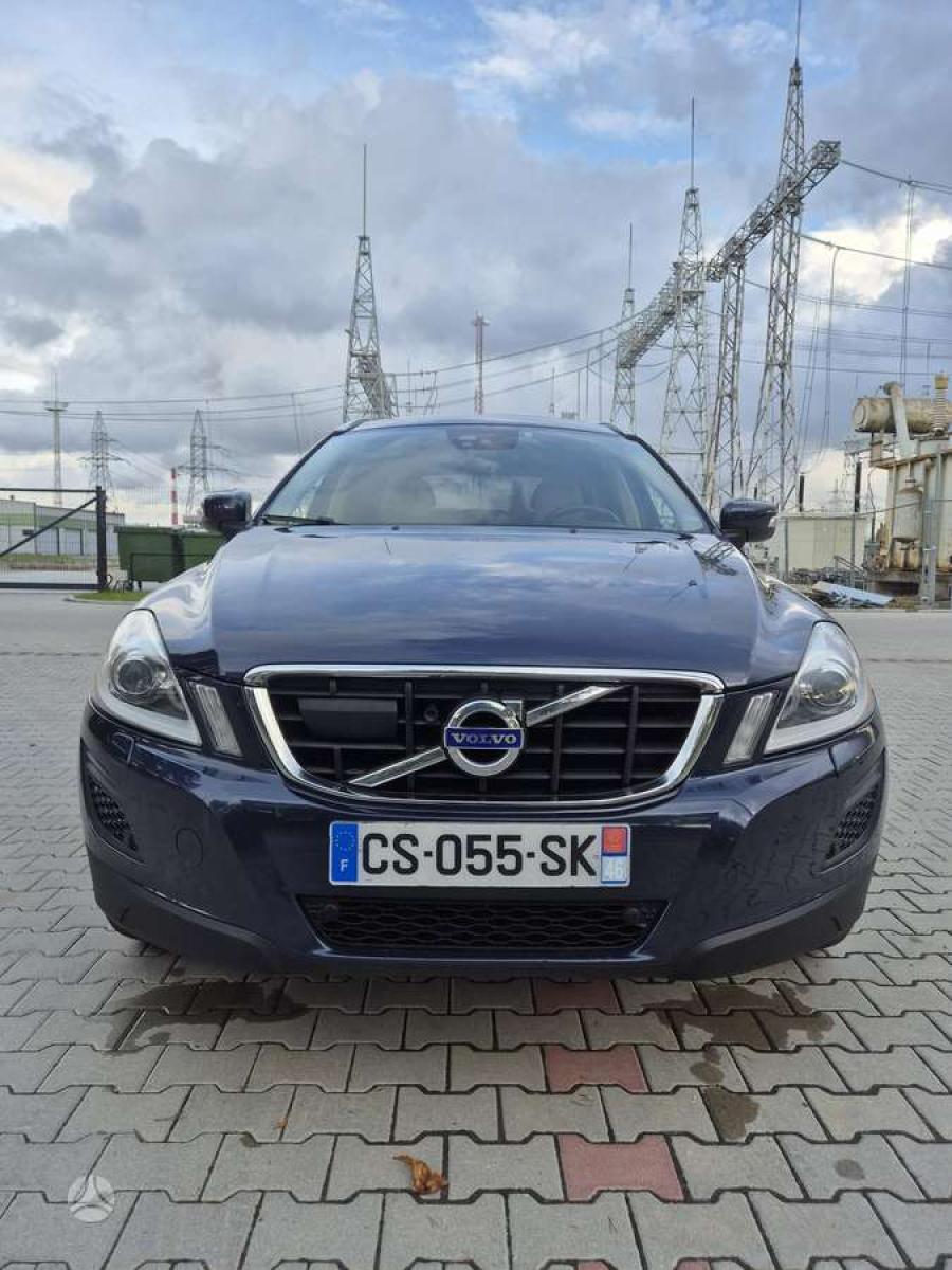 Zils Volvo XC60 2013 Šauļi, ar dzinēja tilpumu 2.40 L un nobraukumu 307 tūkst. km par 7800 €, foto 9 vietnē AUTOMOTO.COM.LV