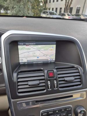 Zils Volvo XC60 2013 Šauļi, ar dzinēja tilpumu 2.40 L un nobraukumu 307 tūkst. km par 7800 €, foto 29 vietnē AUTOMOTO.COM.LV