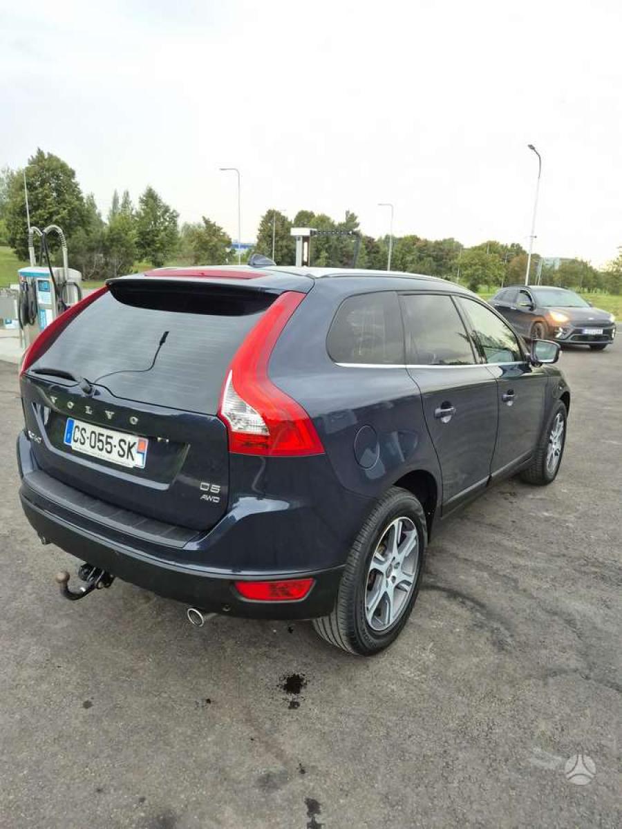 Zils Volvo XC60 2013 Šauļi, ar dzinēja tilpumu 2.40 L un nobraukumu 307 tūkst. km par 7999 €, foto 6 vietnē AUTOMOTO.COM.LV