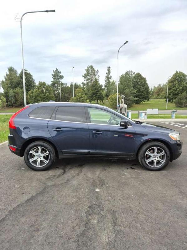 Zils Volvo XC60 2013 Šauļi, ar dzinēja tilpumu 2.40 L un nobraukumu 307 tūkst. km par 7999 €, foto 7 vietnē AUTOMOTO.COM.LV