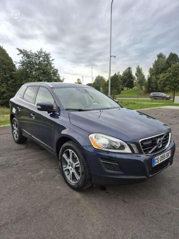 Zils Volvo XC60 2013 Šauļi, ar dzinēja tilpumu 2.40 L un nobraukumu 307 tūkst. km par 7999 €, foto 8 vietnē AUTOMOTO.COM.LV