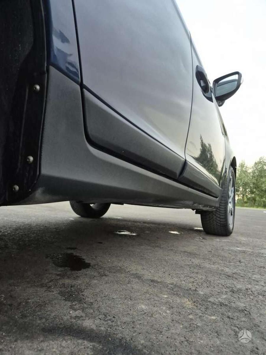 Zils Volvo XC60 2013 Šauļi, ar dzinēja tilpumu 2.40 L un nobraukumu 307 tūkst. km par 7999 €, foto 13 vietnē AUTOMOTO.COM.LV