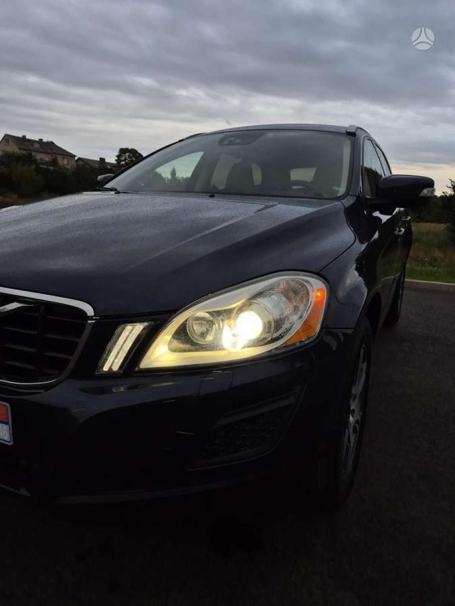 Zils Volvo XC60 2013 Šauļi, ar dzinēja tilpumu 2.40 L un nobraukumu 307 tūkst. km par 7999 €, foto 15 vietnē AUTOMOTO.COM.LV