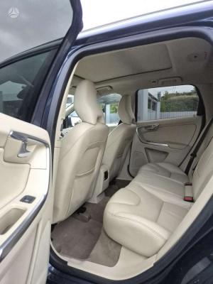 Zils Volvo XC60 2013 Šauļi, ar dzinēja tilpumu 2.40 L un nobraukumu 307 tūkst. km par 7999 €, foto 20 vietnē AUTOMOTO.COM.LV