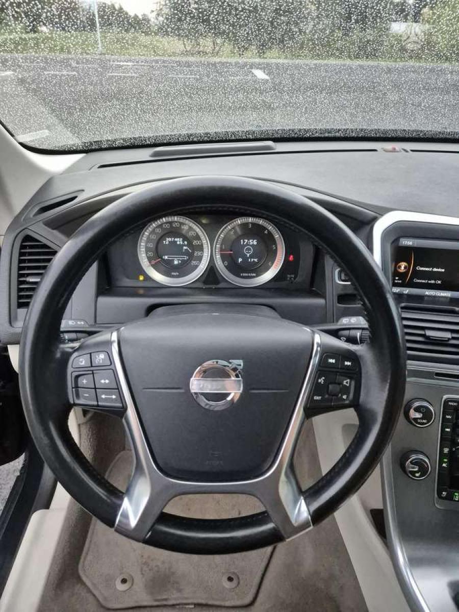 Zils Volvo XC60 2013 Šauļi, ar dzinēja tilpumu 2.40 L un nobraukumu 307 tūkst. km par 7999 €, foto 25 vietnē AUTOMOTO.COM.LV