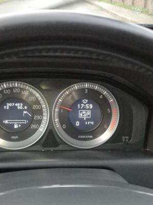 Zils Volvo XC60 2013 Šauļi, ar dzinēja tilpumu 2.40 L un nobraukumu 307 tūkst. km par 7999 €, foto 26 vietnē AUTOMOTO.COM.LV