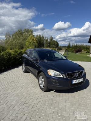 Blue Volvo XC60 2013 in Vilnius, with an engine capacity of 2.40 L and mileage of 359 thousand km for 8700 €, photo 3 on AUTOMOTO.COM.LV