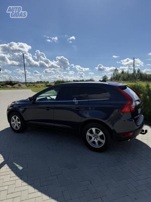 Blue Volvo XC60 2013 in Vilnius, with an engine capacity of 2.40 L and mileage of 359 thousand km for 8700 €, photo 5 on AUTOMOTO.COM.LV