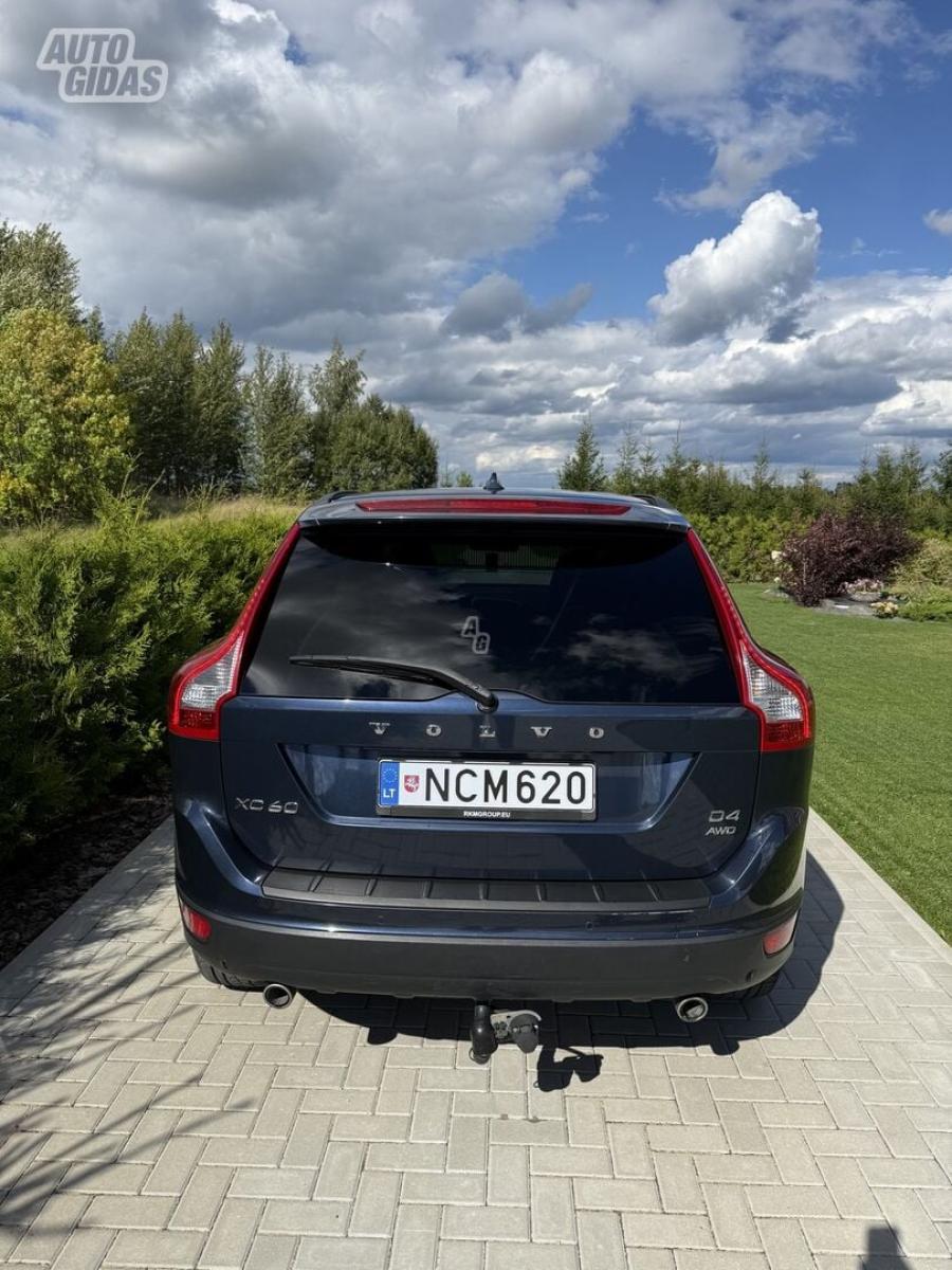 Blue Volvo XC60 2013 in Vilnius, with an engine capacity of 2.40 L and mileage of 359 thousand km for 8700 €, photo 8 on AUTOMOTO.COM.LV