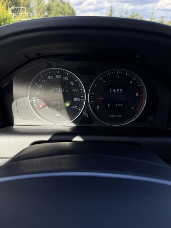 Blue Volvo XC60 2013 in Vilnius, with an engine capacity of 2.40 L and mileage of 359 thousand km for 8700 €, photo 9 on AUTOMOTO.COM.LV