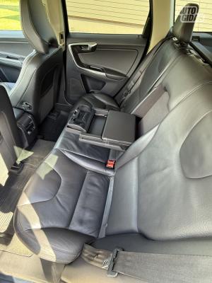 Blue Volvo XC60 2013 in Vilnius, with an engine capacity of 2.40 L and mileage of 359 thousand km for 8700 €, photo 15 on AUTOMOTO.COM.LV