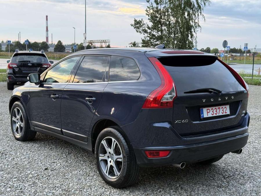 Blue Volvo XC60 2013 in Siauliai, with an engine capacity of 2.95 L and mileage of 228 thousand km for 8850 €, photo 5 on AUTOMOTO.COM.LV