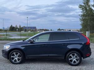 Blue Volvo XC60 2013 in Siauliai, with an engine capacity of 2.95 L and mileage of 228 thousand km for 8850 €, photo 7 on AUTOMOTO.COM.LV