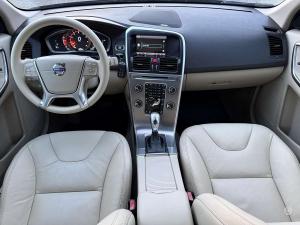 Blue Volvo XC60 2013 in Siauliai, with an engine capacity of 2.95 L and mileage of 228 thousand km for 8850 €, photo 9 on AUTOMOTO.COM.LV