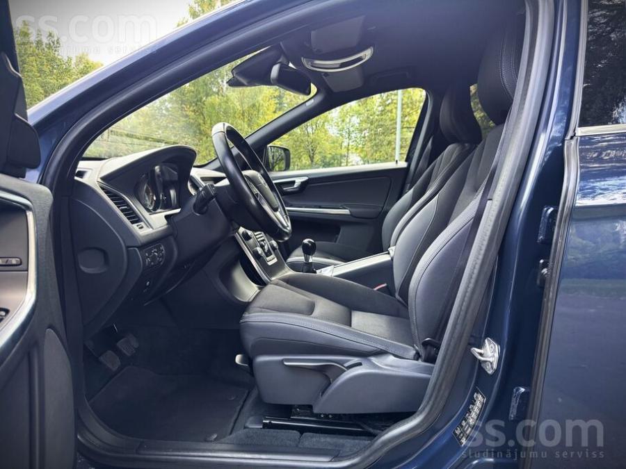 Zils Volvo XC60 2013 Jūrmala, ar dzinēja tilpumu 2.00 L un nobraukumu 272 tūkst. km par 11495 €, foto 15 vietnē AUTOMOTO.COM.LV