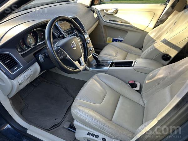 Volvo XC60 2013 Rīga vietnē Zils Volvo XC60 2013 Rīga, ar dzinēja tilpumu 2.00 L un nobraukumu 188 tūkst. km par 10950 €, foto 6 vietnē AUTOMOTO.COM.LV