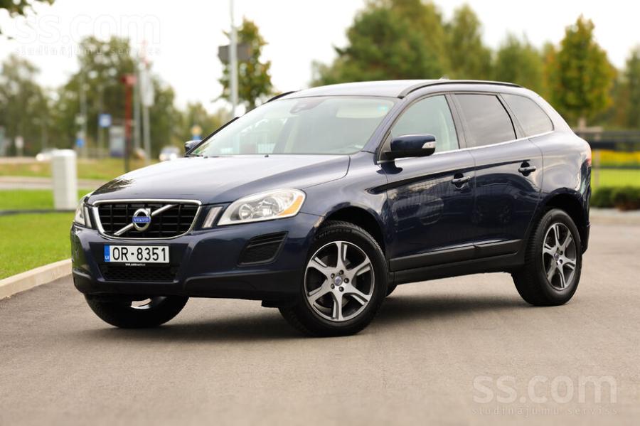 Zils Volvo XC60 2013 Jelgava, ar dzinēja tilpumu 2.00 L un nobraukumu 0 tūkst. km par 9790 €, foto 1 vietnē AUTOMOTO.COM.LV