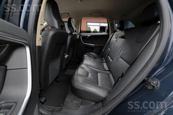 Volvo XC60 2013 Jelgava vietnē Zils Volvo XC60 2013 Jelgava, ar dzinēja tilpumu 2.00 L un nobraukumu 0 tūkst. km par 9790 €, foto 10 vietnē AUTOMOTO.COM.LV