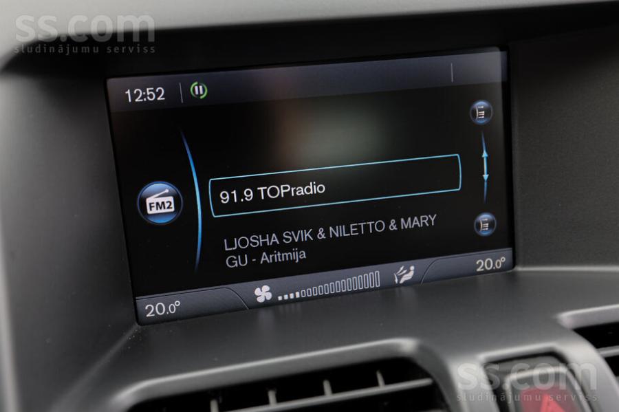 Zils Volvo XC60 2013 Jelgava, ar dzinēja tilpumu 2.00 L un nobraukumu 0 tūkst. km par 9790 €, foto 14 vietnē AUTOMOTO.COM.LV