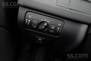 Zils Volvo XC60 2013 Jelgava, ar dzinēja tilpumu 2.00 L un nobraukumu 0 tūkst. km par 9790 €, foto 22 vietnē AUTOMOTO.COM.LV