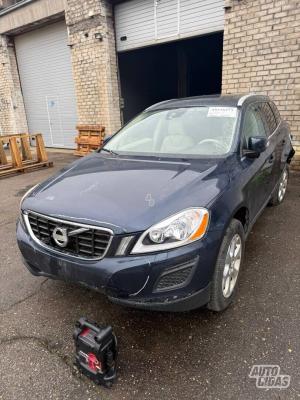 Zils Volvo XC60 2013 Kauņa, ar dzinēja tilpumu 3.20 L un nobraukumu 127 tūkst. km par 4500 €, foto 4 vietnē AUTOMOTO.COM.LV