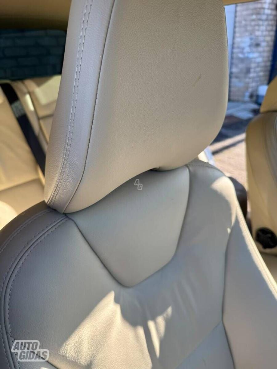 Zils Volvo XC60 2013 Kauņa, ar dzinēja tilpumu 3.20 L un nobraukumu 127 tūkst. km par 4500 €, foto 38 vietnē AUTOMOTO.COM.LV