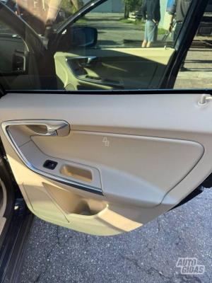 Zils Volvo XC60 2013 Kauņa, ar dzinēja tilpumu 3.20 L un nobraukumu 127 tūkst. km par 4500 €, foto 43 vietnē AUTOMOTO.COM.LV