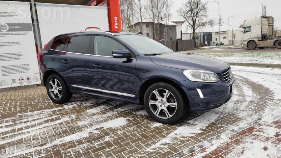 Blue Volvo XC60 2014 in Jelgava, with an engine capacity of 2.00 L and mileage of 210 thousand km for 10990 €, photo 3 on AUTOMOTO.COM.LV