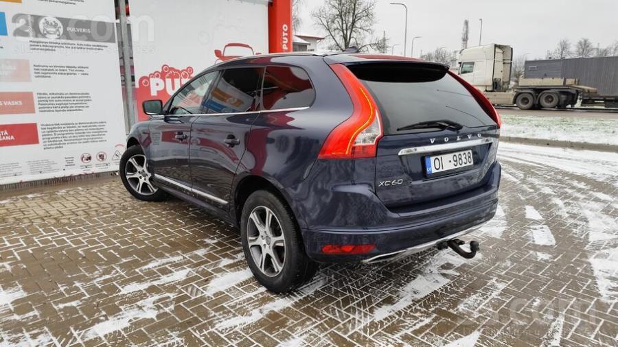 Blue Volvo XC60 2014 in Jelgava, with an engine capacity of 2.00 L and mileage of 210 thousand km for 10990 €, photo 8 on AUTOMOTO.COM.LV